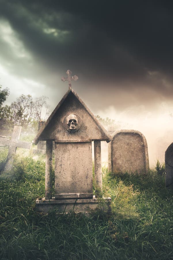 Gravestone with Fog and Dramatic Lighting Stock Photo - Image of ...