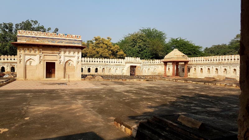 A graveyard of mughals stock image. Image of india, landmark - 102132597