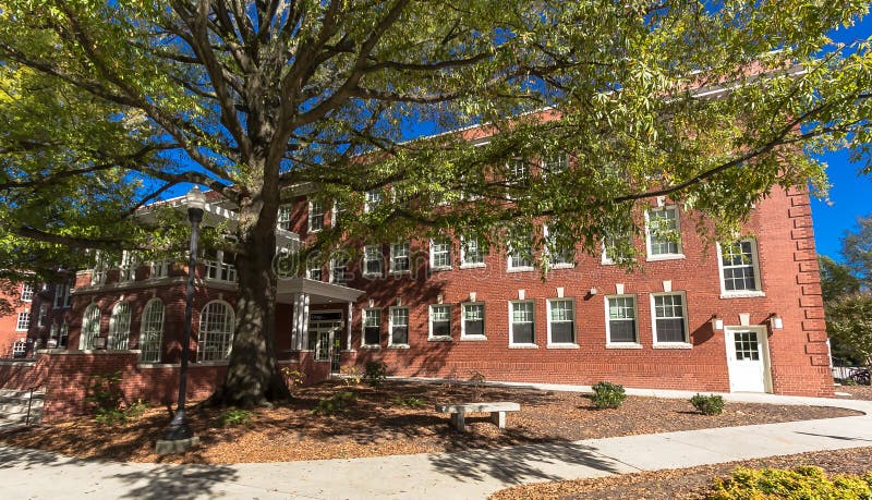 Residencia de Coit en UNCG foto editorial. Imagen de horizontal - 46169081