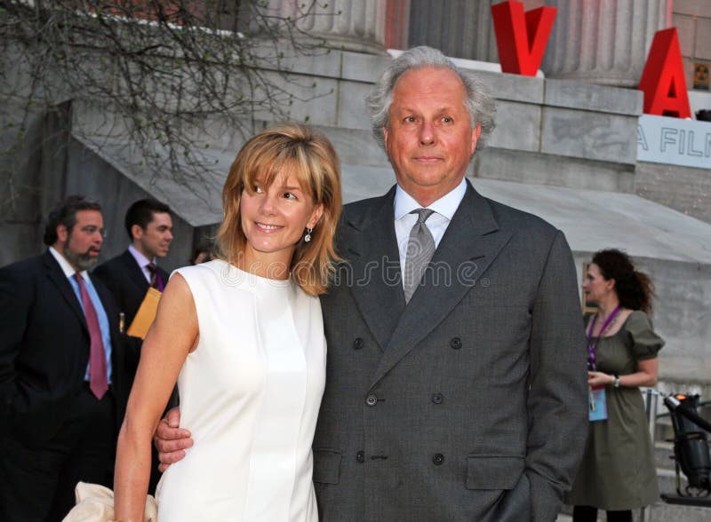 Graydon Carter and Anna Carter at Vanity Fair Party for 2008 Tribeca ...