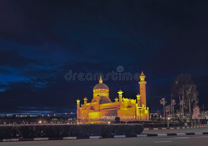 Mosque night stock image. Image of dramatic, holy, light - 123243561