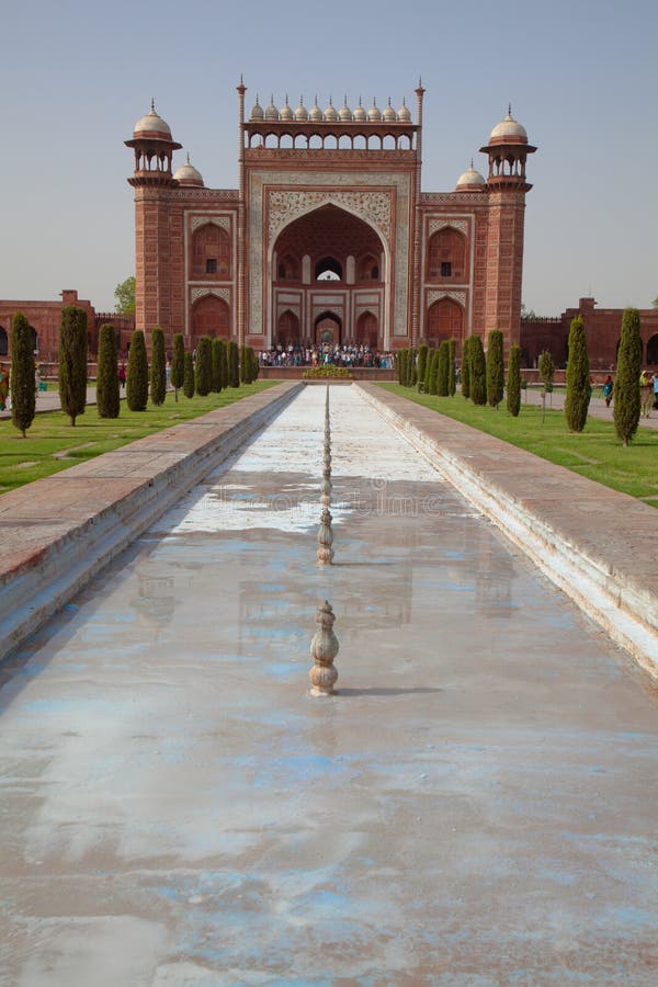 Great Gate Entrance To the Taj Mahal Editorial Photography - Image of ...
