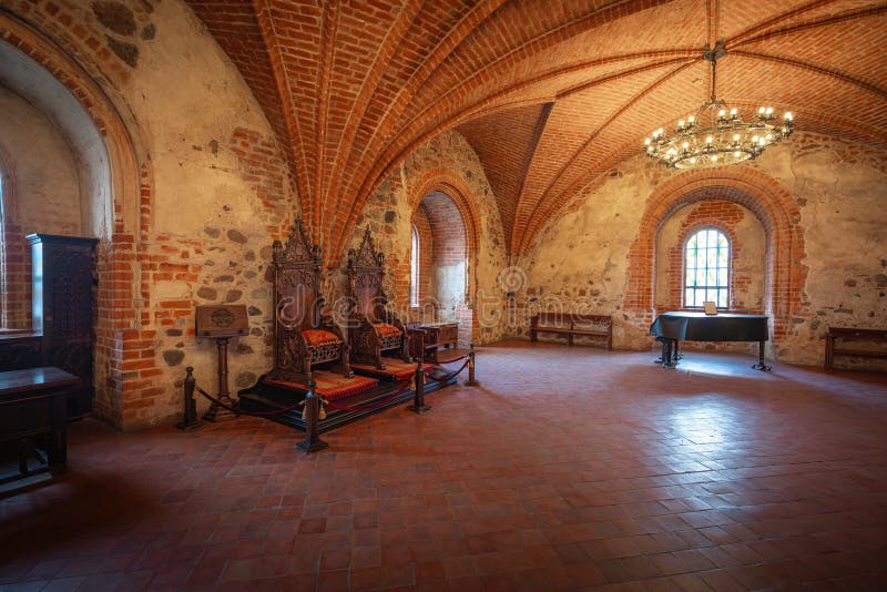 Great Hall with Thrones at Trakai Island Castle Interior - Trakai ...