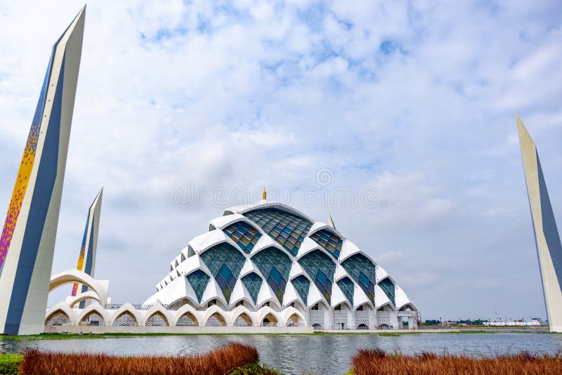 Great Mosque Al-Jabbar, West Java Editorial Stock Image - Image of ...