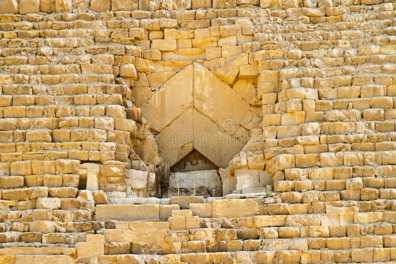 Great pyramid entrance stock image. Image of giza, khufu - 18495011