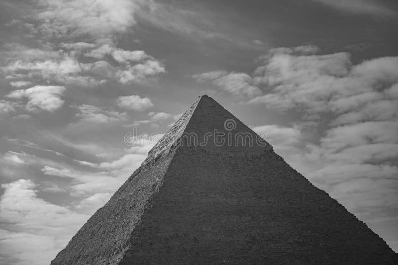 The Great Pyramid of Giza in Cairo Stock Photo - Image of head, giza ...