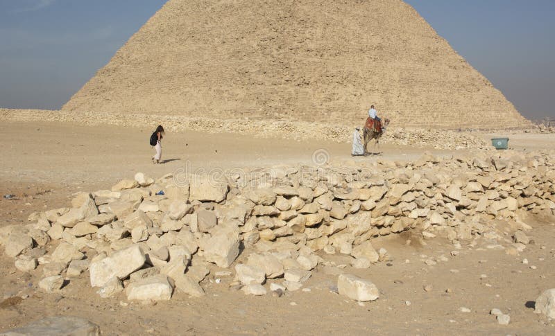 The Great Pyramid of Giza, Egypt, Stands between 2 Other Pyramids ...