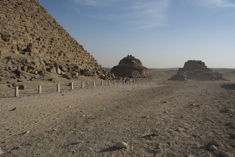 The Great Pyramid of Giza, Egypt, Stands between 2 Other Pyramids ...