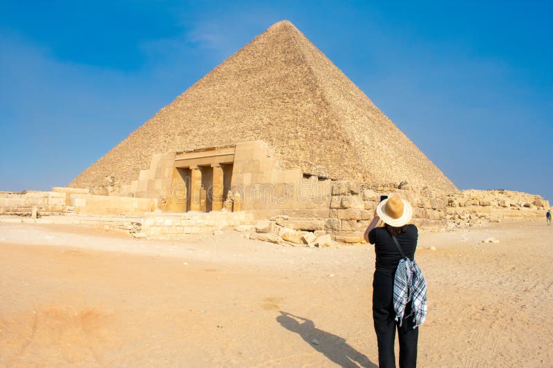 Great Sphinx and Great Pyramid of Cheops, Cairo, Egypt. Ancient Statue ...