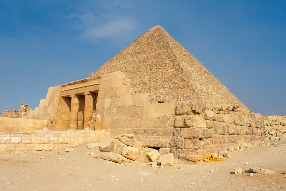 Great Sphinx and Great Pyramid of Cheops, Cairo, Egypt. Ancient Statue ...