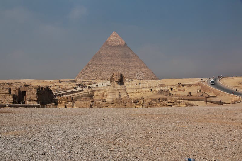 Great Sphinx and Pyramids of Ancient Egypt in Giza, Cairo, Africa Stock ...