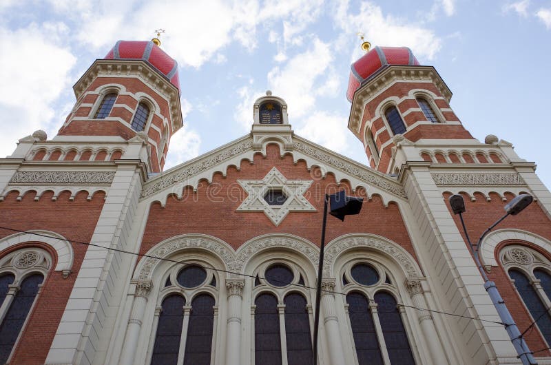 The Biggest Synagogue in Europe, Dohany Street Great Synagogue in ...