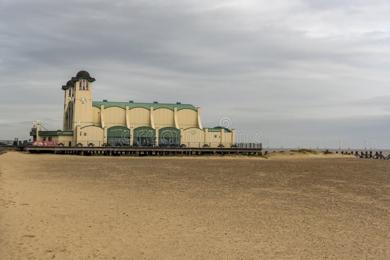 Wellington Pier, Great Yarmouth Stock Image - Image of coast ...