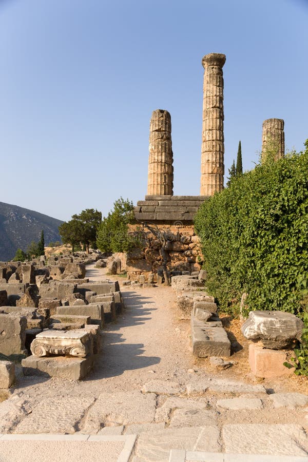 Grecia. Delphi. Ruinas foto de archivo. Imagen de antiguo - 34574142