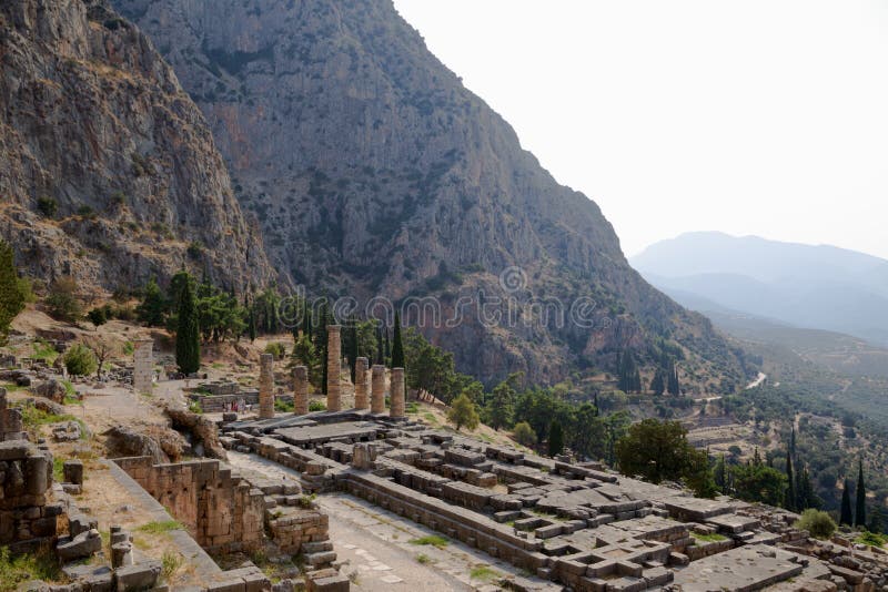 Grecia. Delphi. Templo De Apolo Imagen de archivo - Imagen de delphi ...