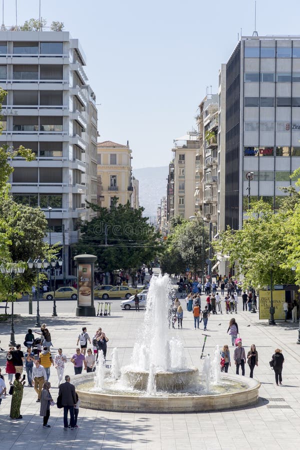 GREECE ATHENS SYNTAGMA SQUARE Editorial Photography - Image of fountain ...