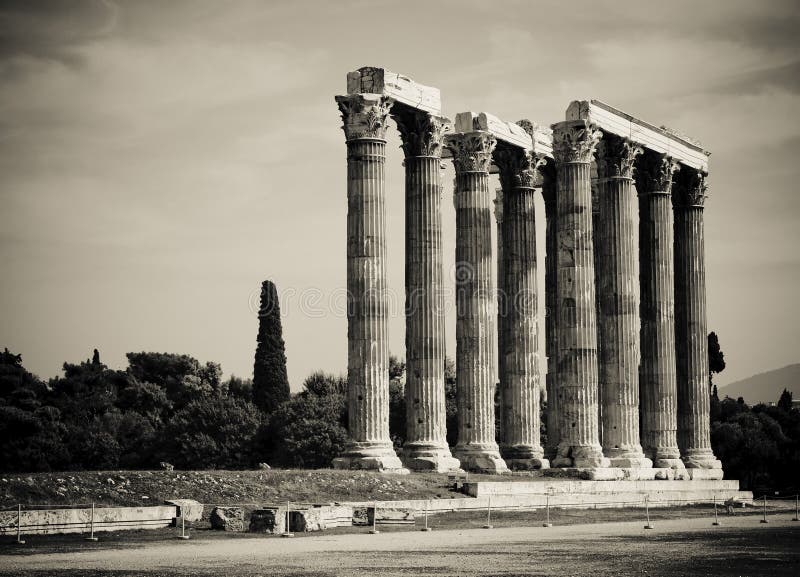 Greek columns stock image. Image of decoration, empire - 22449289