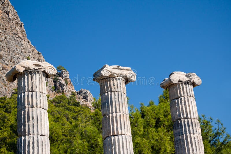 Greek Columns Wallpaper