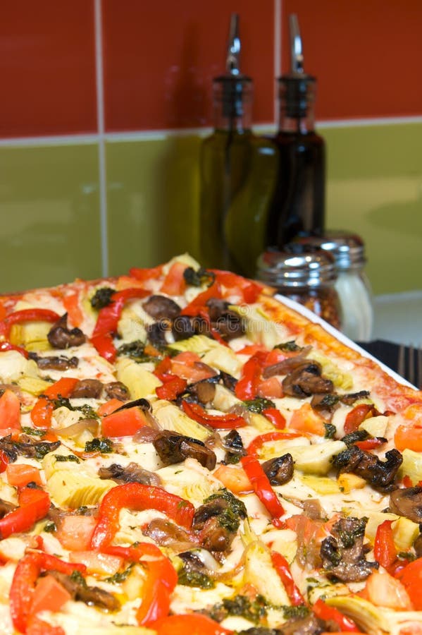 Greek style pizza stock photo. Image of kitchen, chicken - 6563450