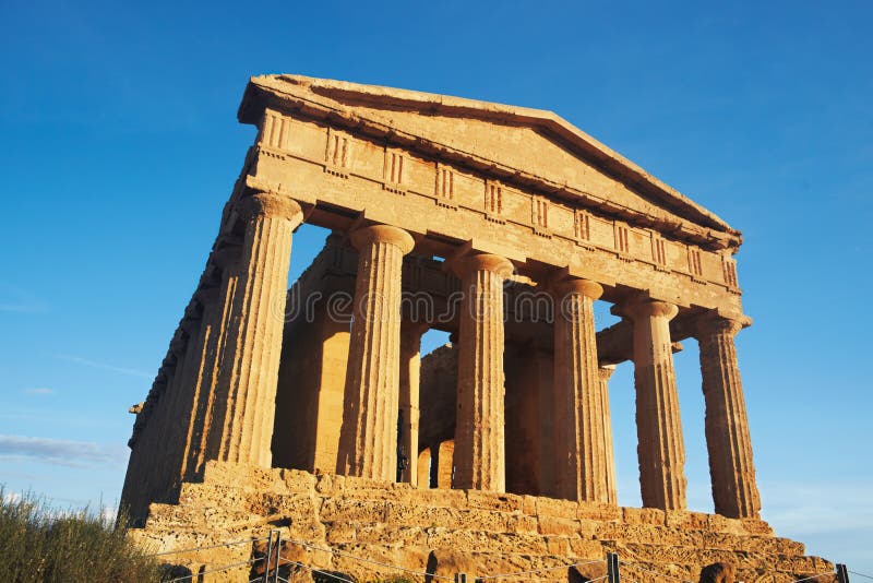 Front of Ancient Greek Temple Stock Image - Image of concordia, classic ...