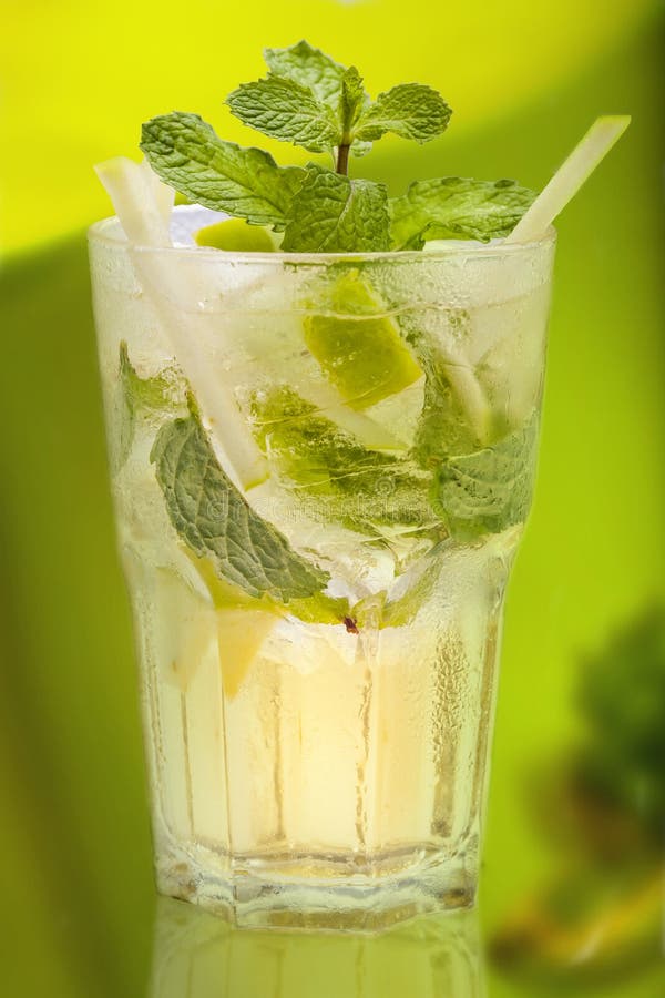 Refreshment Drink Green Apple Mojito Stock Image - Image of apple ...