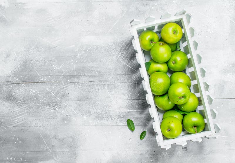 Green Apples in a Plastic Box Stock Photo - Image of group, food: 141827296