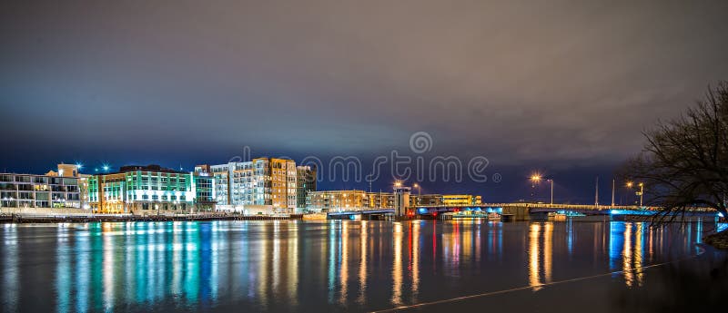 Green Bay Wisconsin City Skyline at Night Editorial Photo - Image of ...