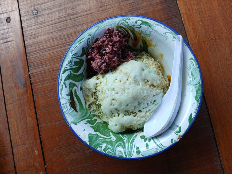 Green Bean Ice with Fermented Sticky Rice in Bowl Stock Image - Image ...