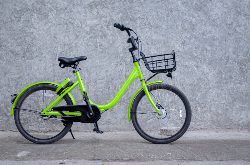 1 green bike stock photo. Image of bicycle, green, antique - 148548928