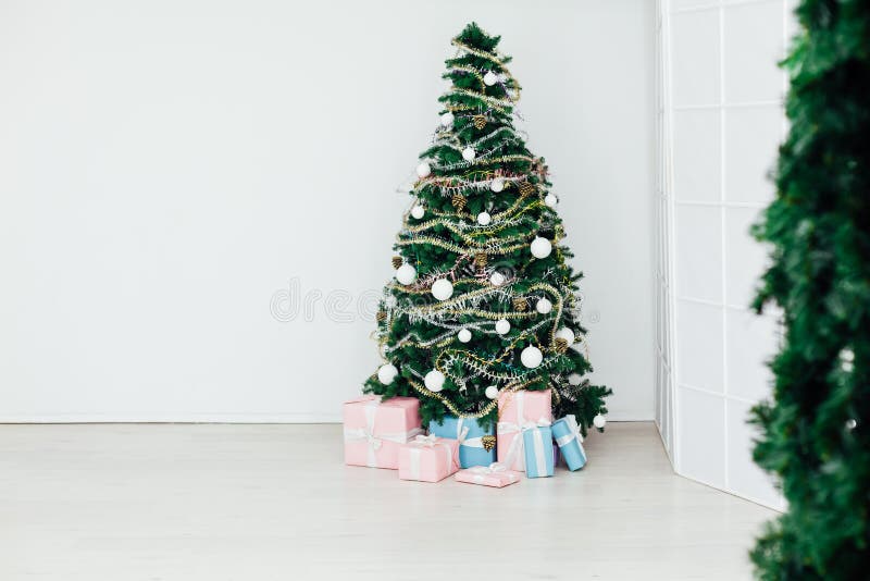 Green Christmas Tree with Gifts Decor for the New Year Winter Stock ...