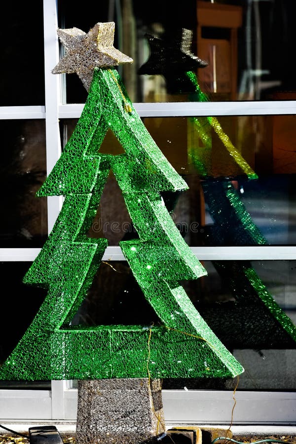 Floral Decorated Cake with Basket Weave Frosting Stock Photo - Image of ...