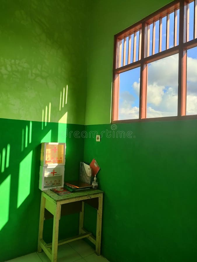 Green class at my school editorial photography. Image of green - 253834272