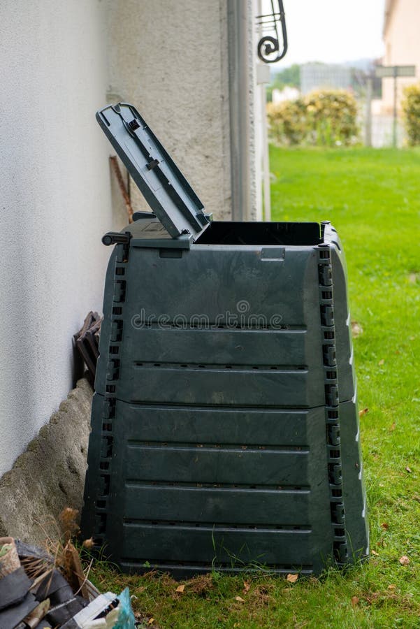 Green Compost Bin in the Garden Stock Image - Image of composter ...