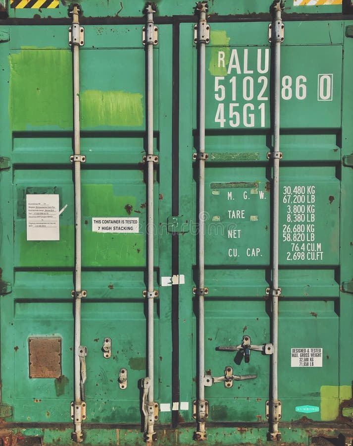 Green container editorial photography. Image of lock - 118933847