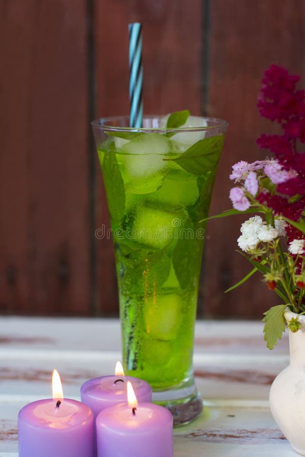 Green Drink with Ice and Mint. Stock Image - Image of drops, refreshing ...