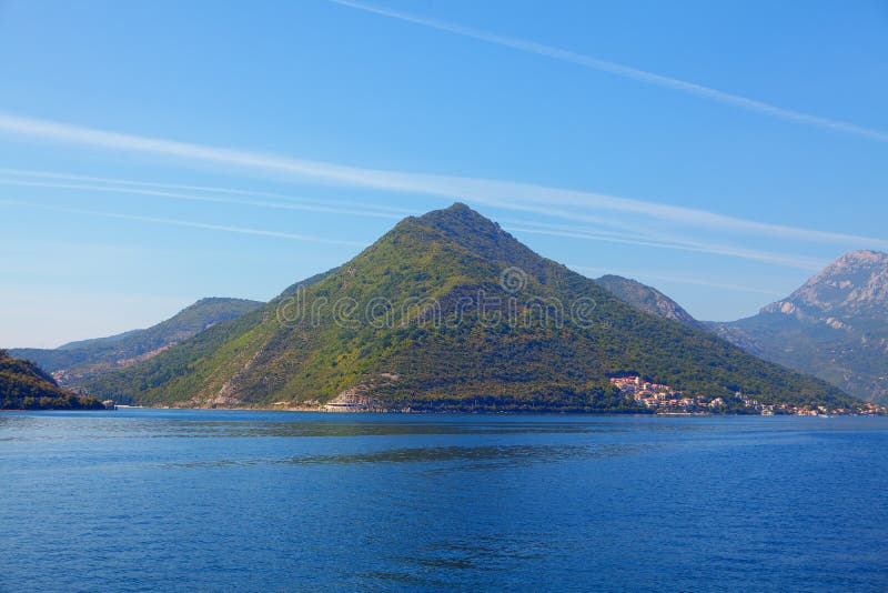 Island with mountains stock image. Image of beach, lagoon - 186625433