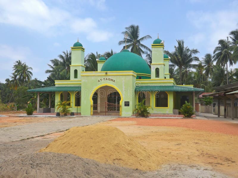 Green mosque, Batam editorial stock photo. Image of dome - 68927458