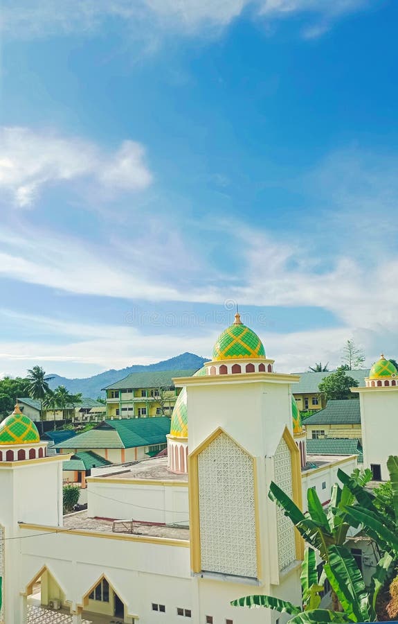 The green mosque stock image. Image of mountain, prayer - 262036903