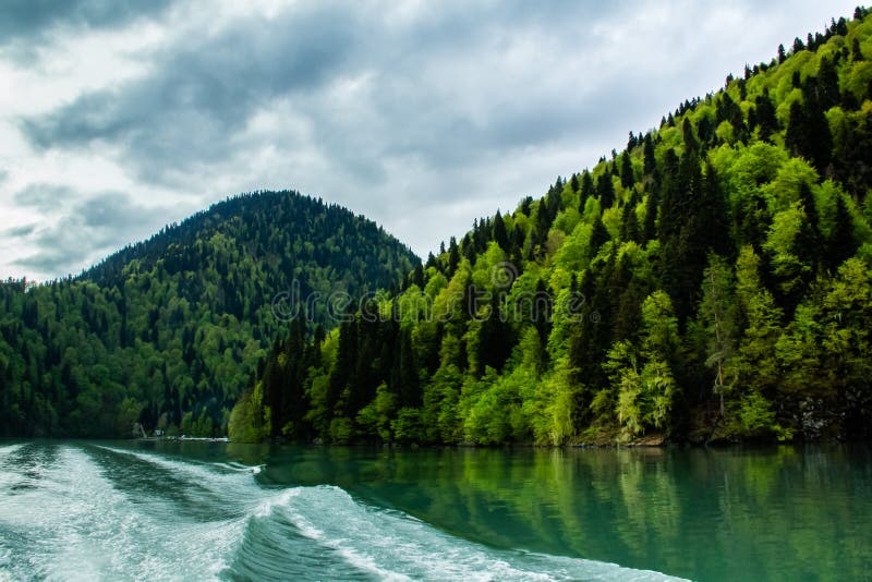 Green Mountain Lake Surrounded by Spring Mountains Stock Image - Image ...