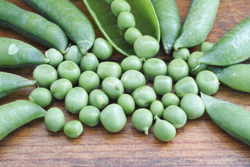 Green pea pods stock photo. Image of cooking, ingredient - 42173230
