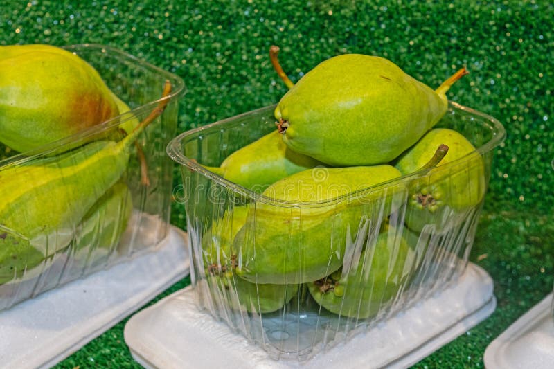 Green Pears on the Supermarket Shelf Stock Illustration - Illustration ...