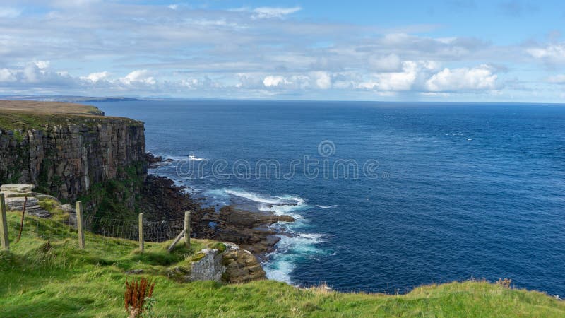 Scottish coast stock image. Image of cloudy, grass, north - 140780067