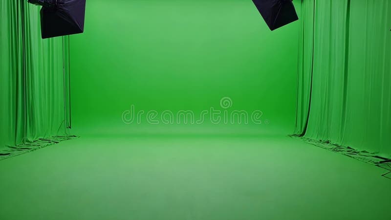 Green Screen Studio with Lighting Equipment is Ready for Filming Stock ...