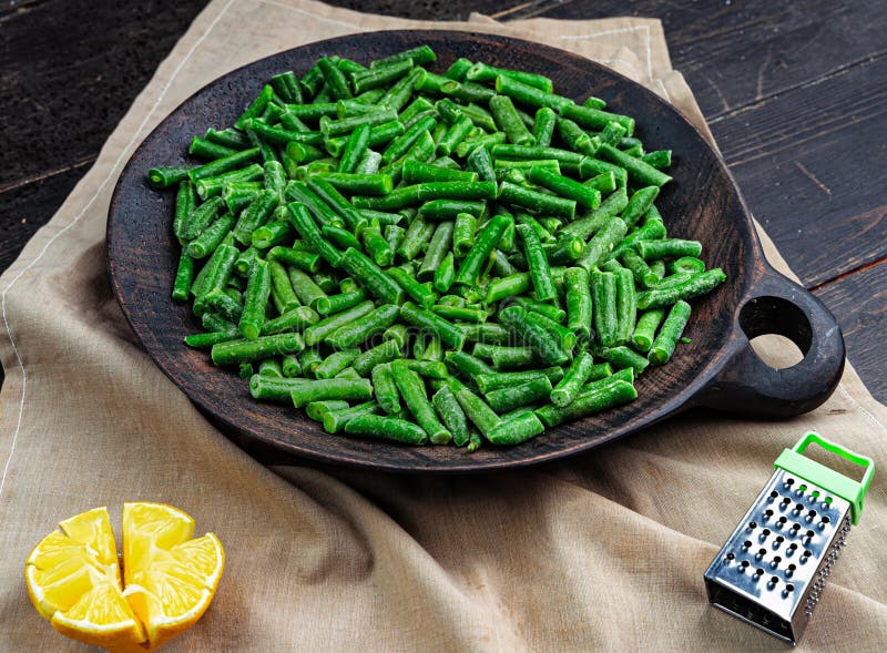 Green String Beans in a Wooden Plate Stock Photo - Image of horizontal ...