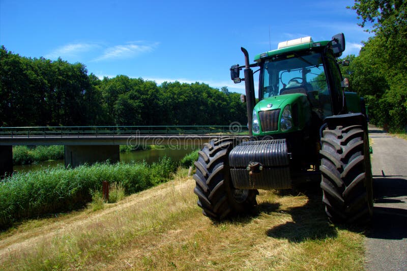 Green tractor farming editorial image. Image of landscape - 56115270