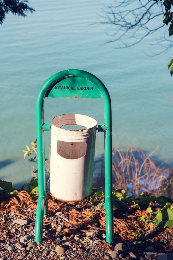 Trash bin stock image. Image of waste, travel, outdoor - 137372697