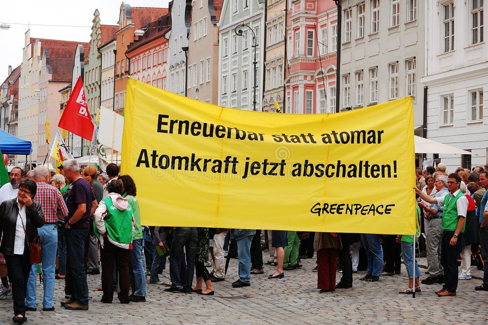Greenpeace protest editorial photo. Image of nuclear - 23129391