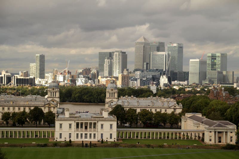 Greenwich Park and Canary Wharf Skyline Editorial Stock Photo - Image ...