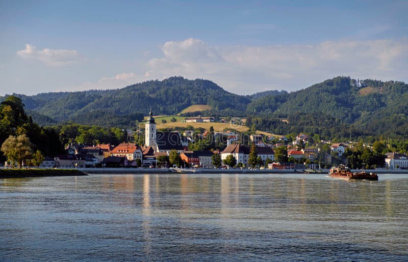 Grein editorial image. Image of church, grein, cargo - 167774670