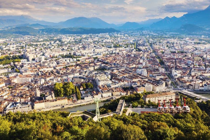 Grenoble - Panorama Aereo Della Città Immagine Stock - Immagine di ...